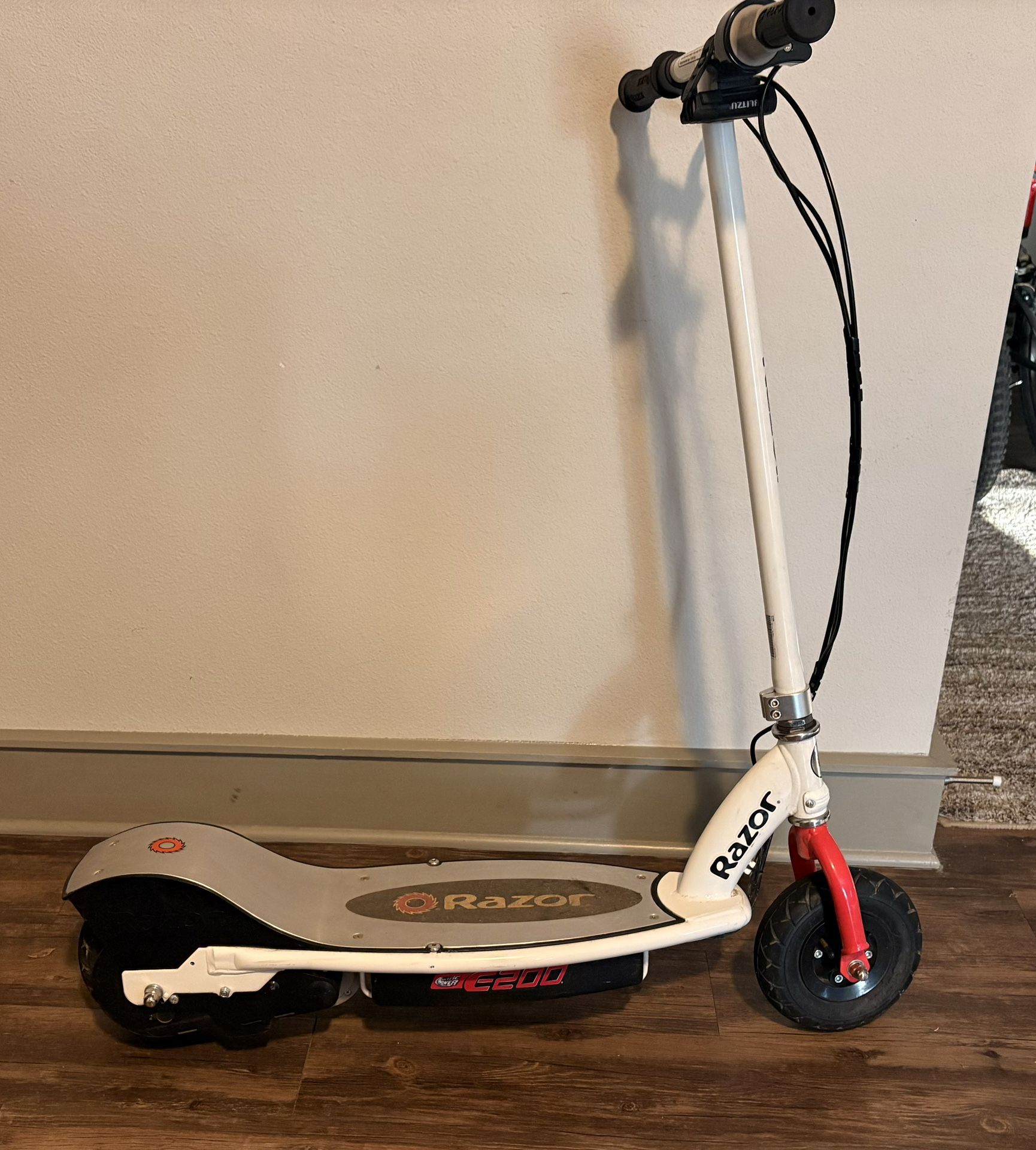 Razor E200 Electric Scooter for Sale in Haltom City, TX - OfferUp
