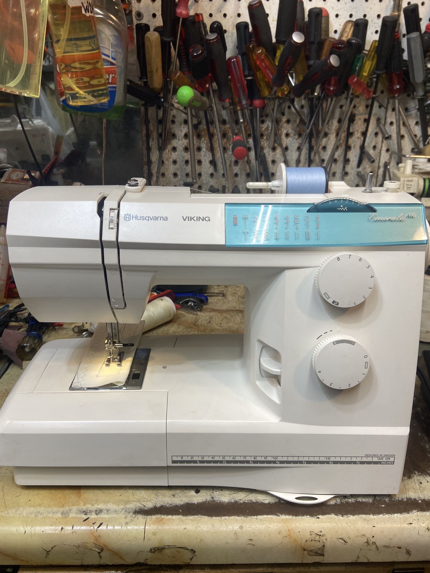 Husqvarna VIKING Emerald 116 Sewing Machine for Sale in San Antonio, TX ...
