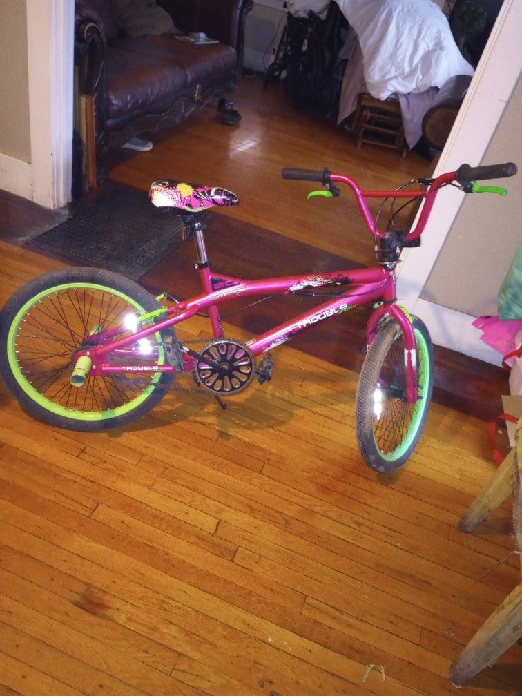 Kent 20" Trouble Girl's BMX Bike, Pink for Sale in Merced, CA - OfferUp