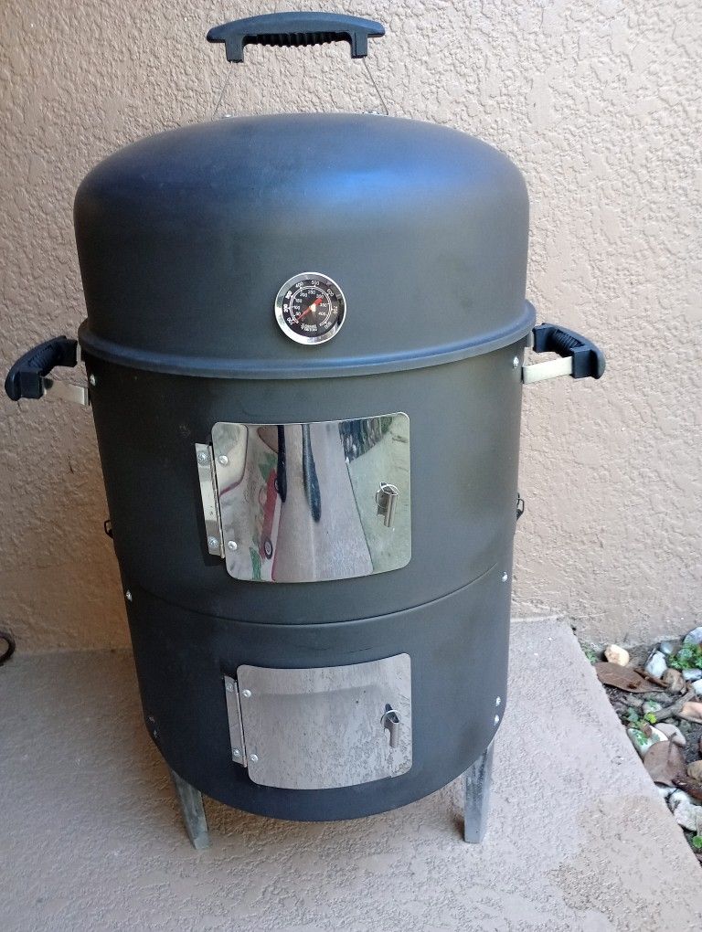 Bullet Smoker BBQ Grill for Sale in Clermont, FL - OfferUp