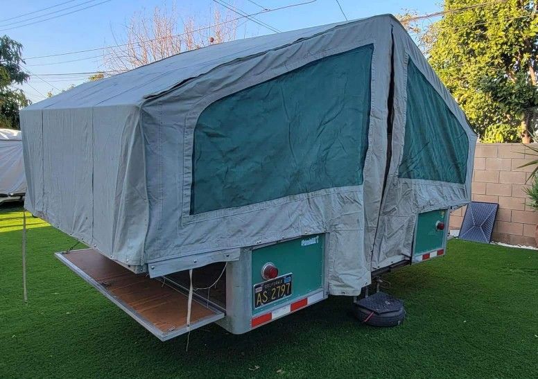 Heilite Small Pop Out for Sale in City Of Industry, CA - OfferUp