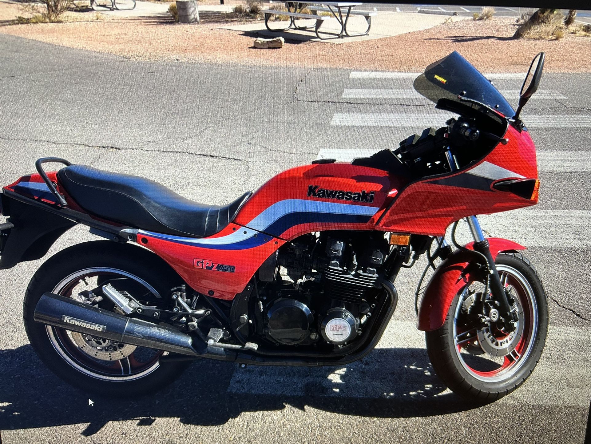 1983 Kawasaki GPZ 750 for Sale in Las Vegas, NV - OfferUp