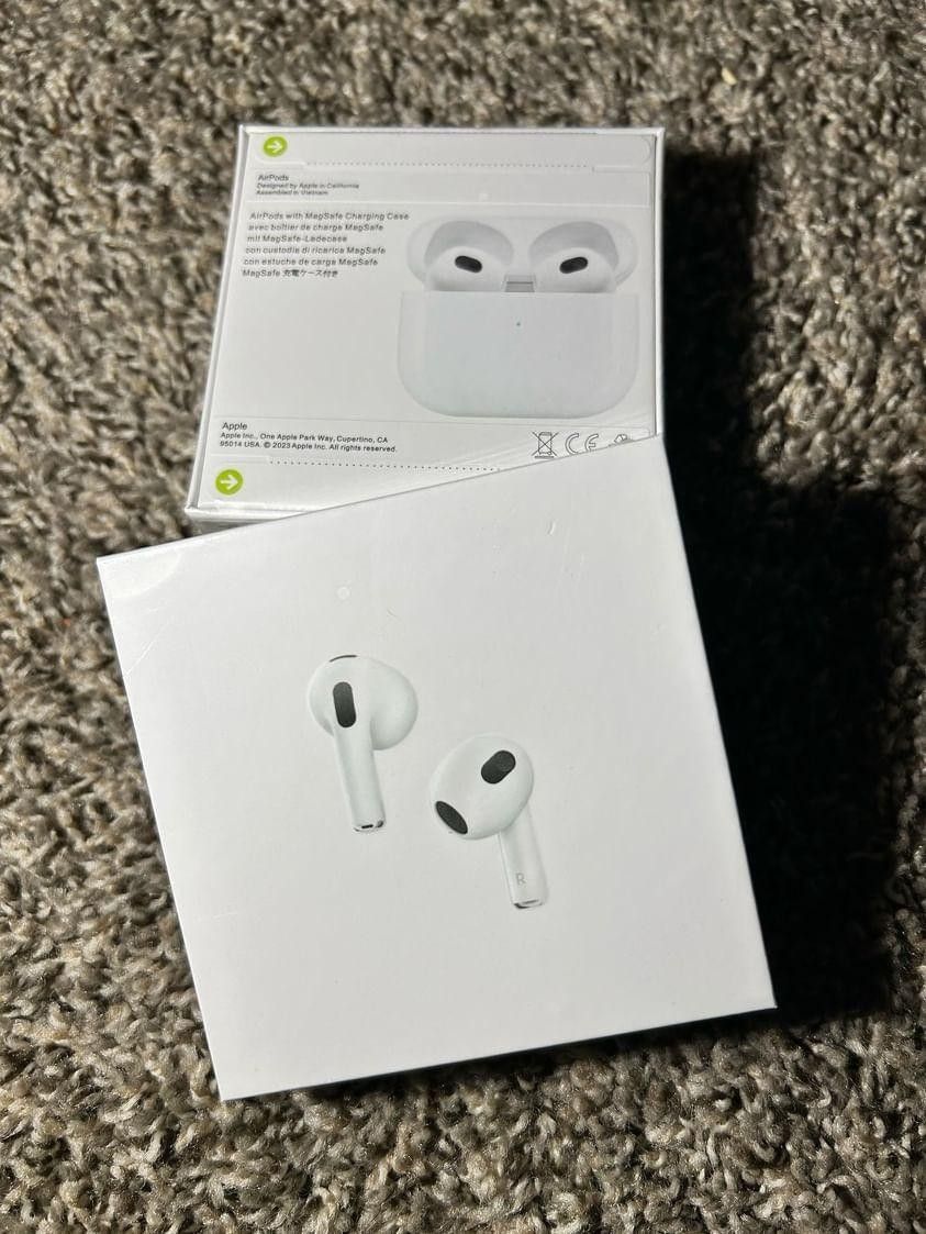 Brand new AIRPOD 3RD GENERATION SEALED !! for Sale in Las Vegas, NV ...