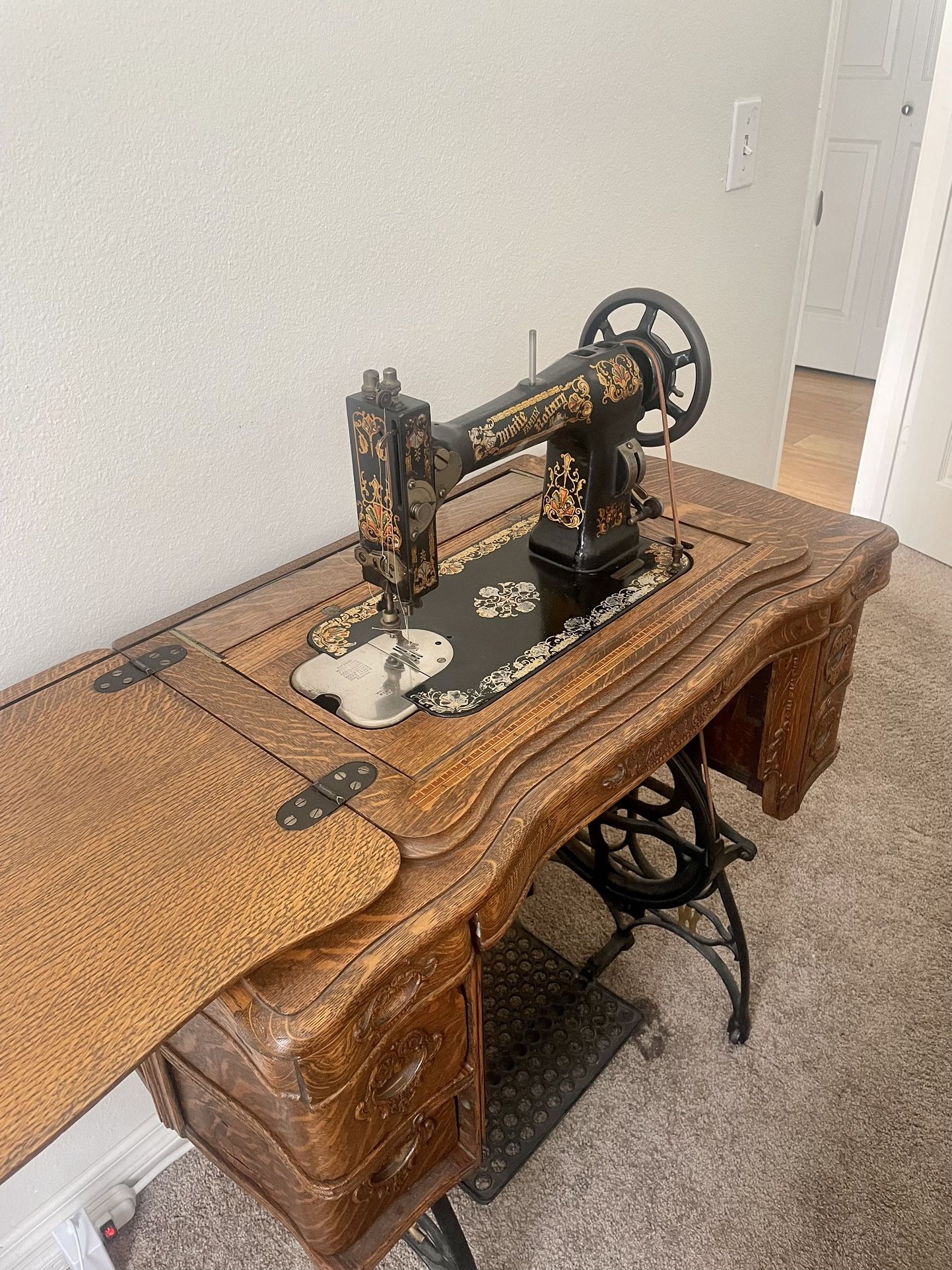 White Family Rotary Sewing Machine for Sale in San Diego, CA - OfferUp