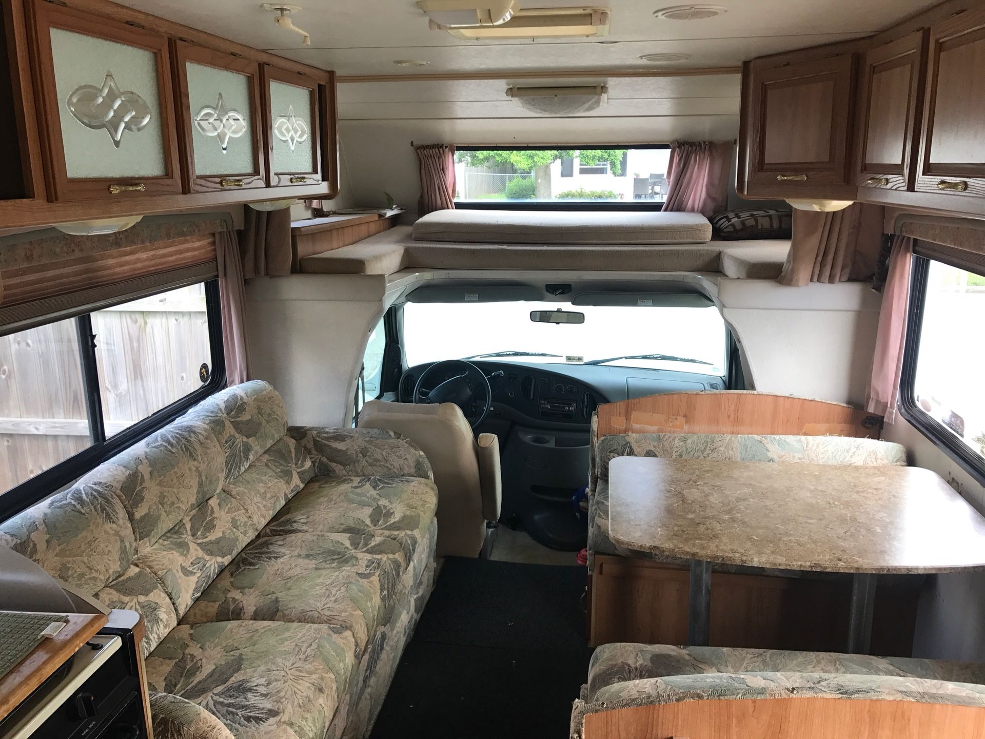 Coachman class c 2000 35 foot rv for Sale in Portsmouth, VA - OfferUp