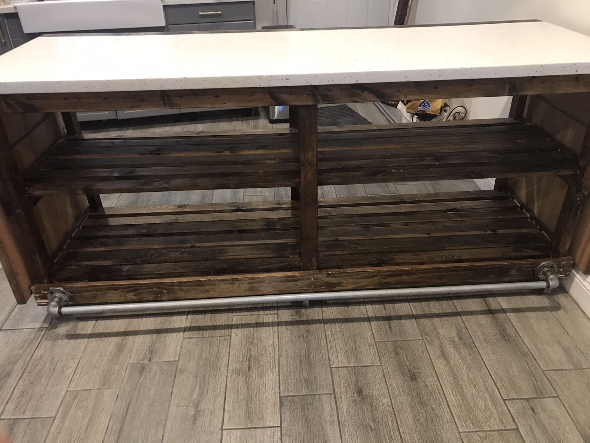 8ft kitchen island extendable for Sale in Los Angeles, CA - OfferUp