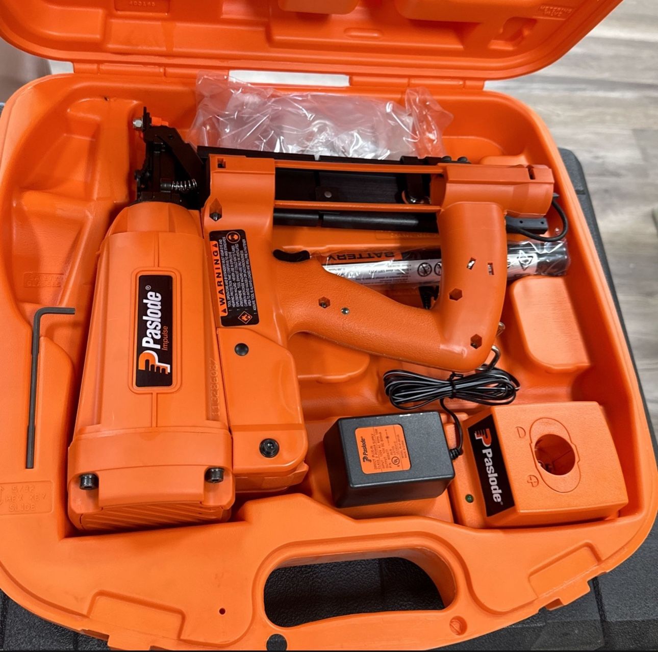 Paslode 16 Gauge Stapler for Sale in Gardena, CA - OfferUp