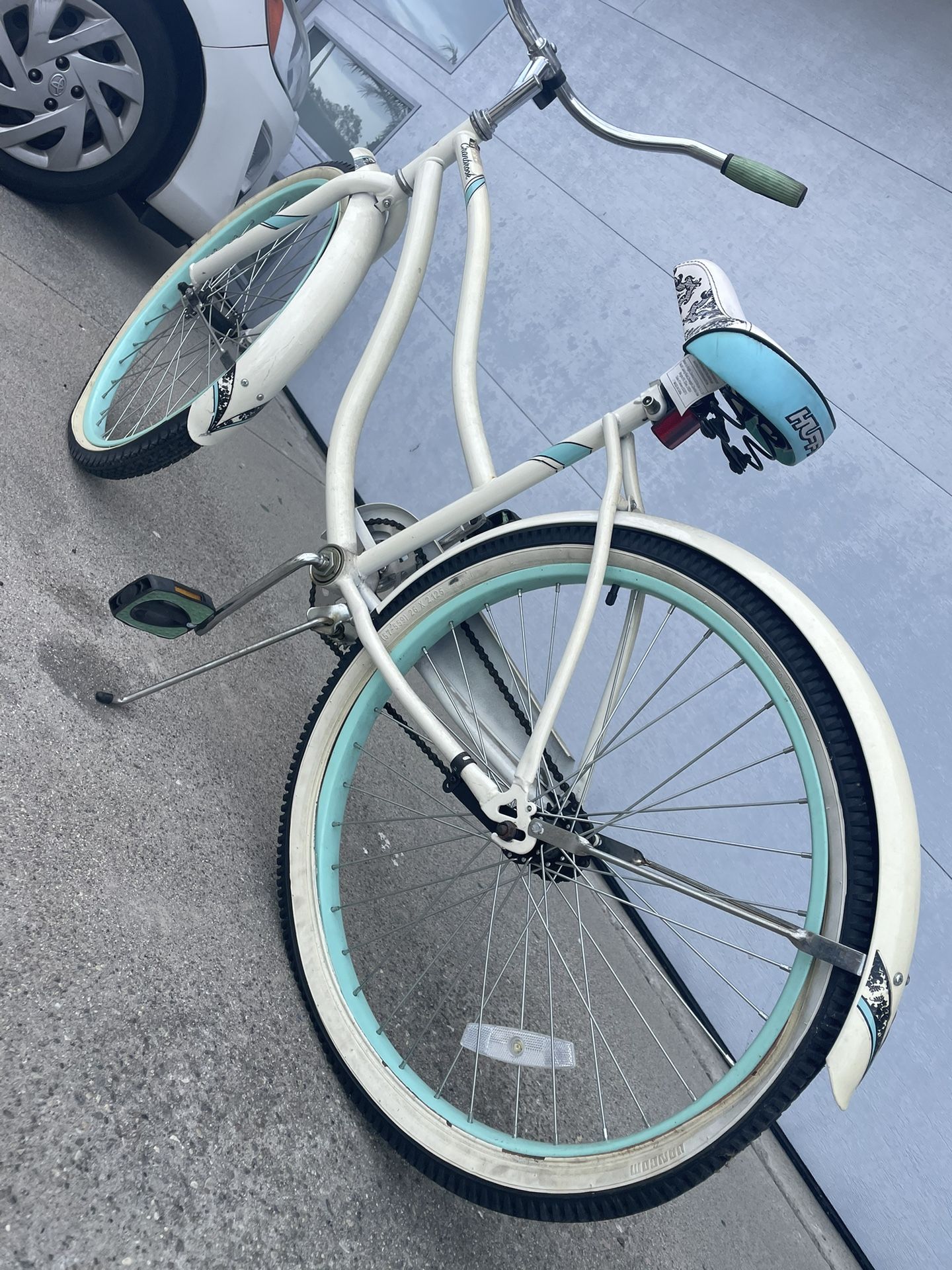 TODAY ONLY 6/4/24: $25!! Huffy Cranbrook Cruiser Bicycle for Sale in ...