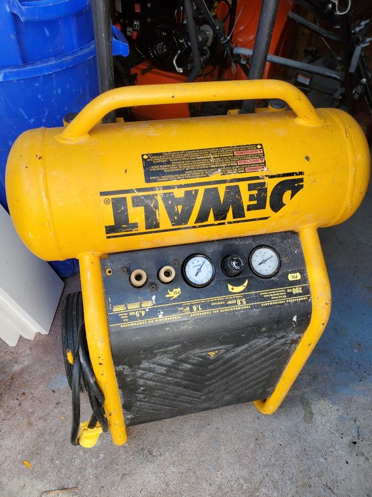 Dewalt Compressor for Sale in Revere, MA - OfferUp