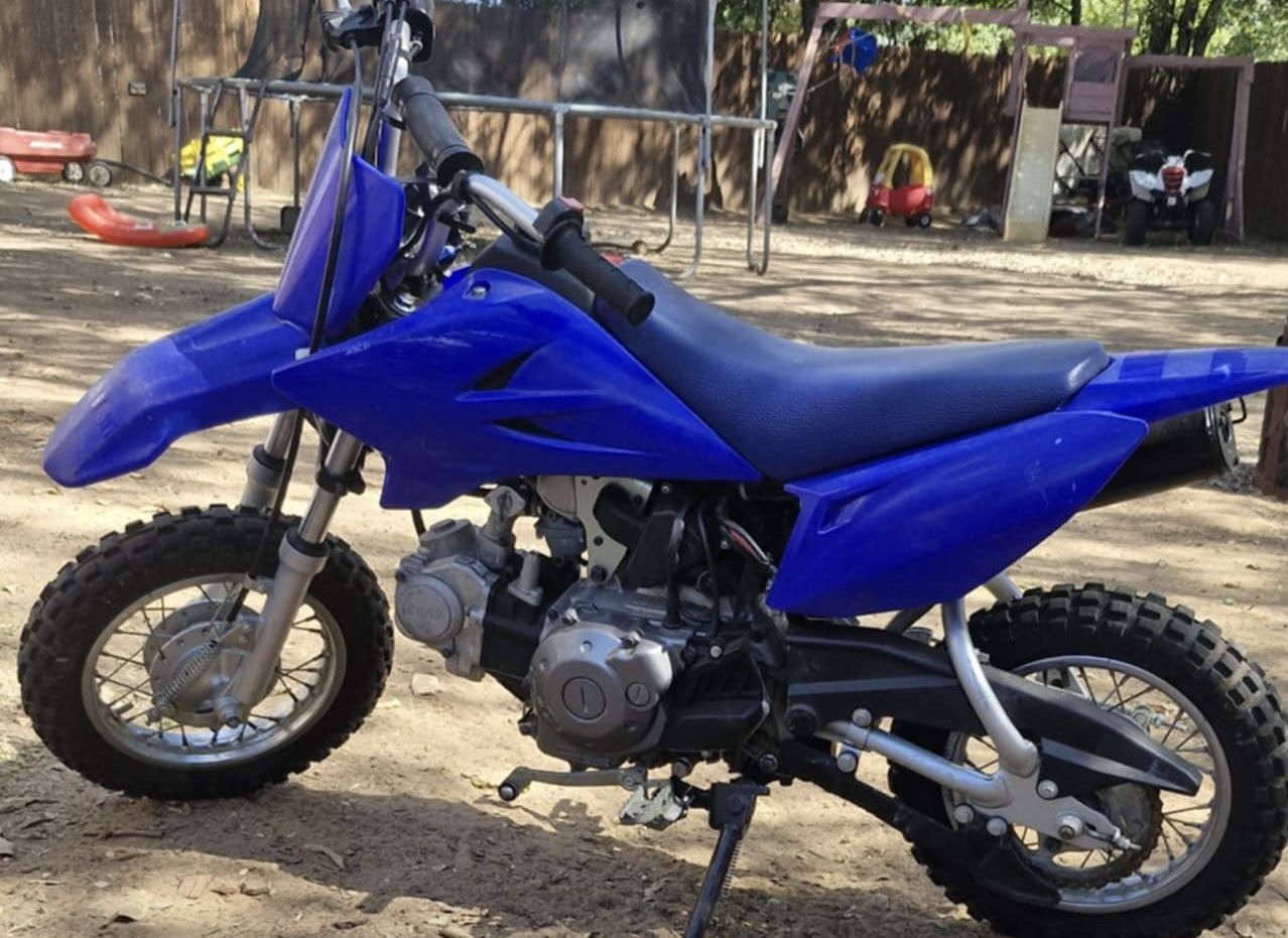 2022 Yamaha TT-R50E is a mini-bike designed for four to seven year olds ...