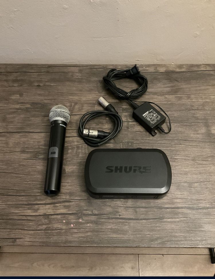 Wireless Mic Shure PG58 With PG4 Wireless Receiver for Sale in Compton, CA - OfferUp