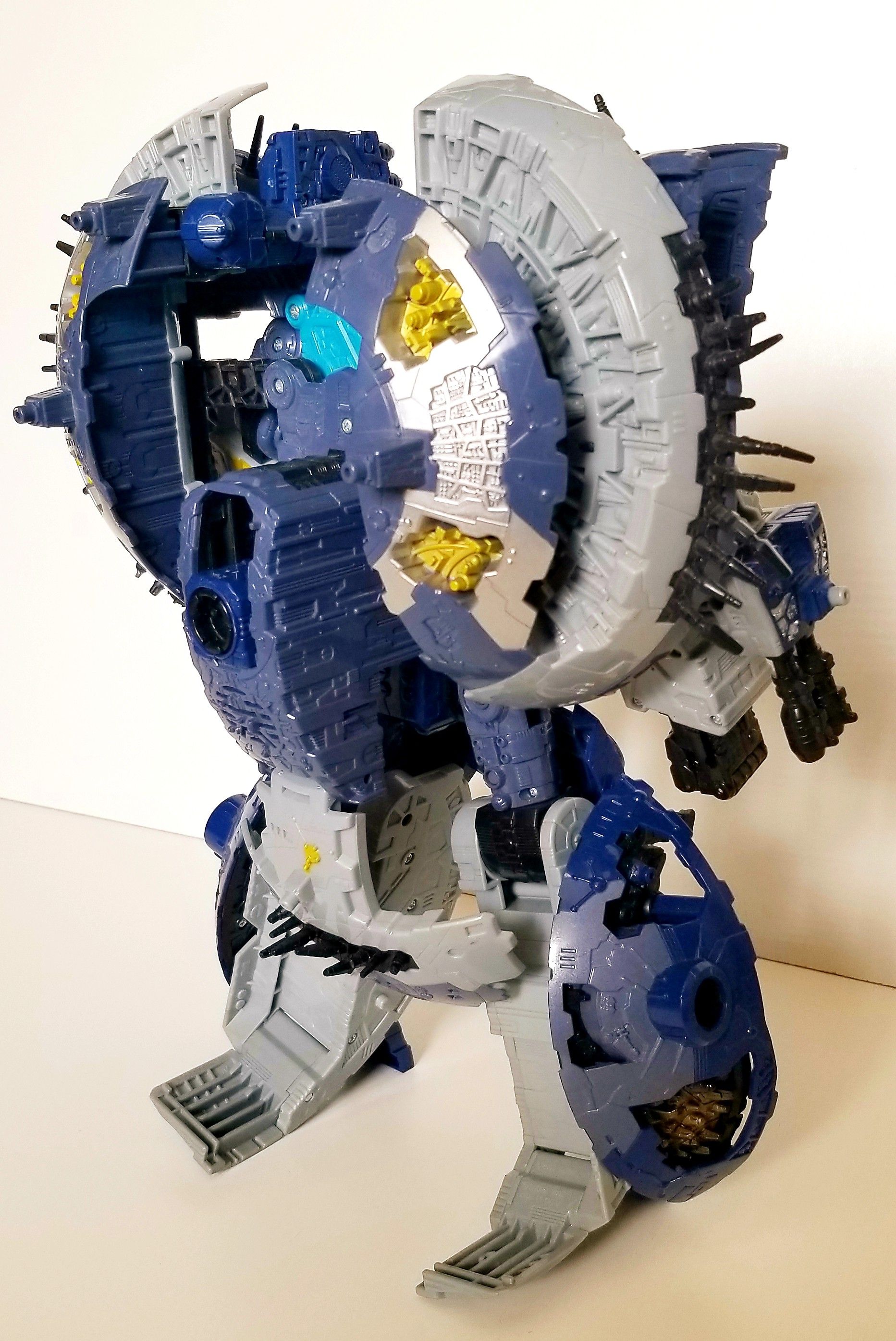 Transformers Cybertron Primus