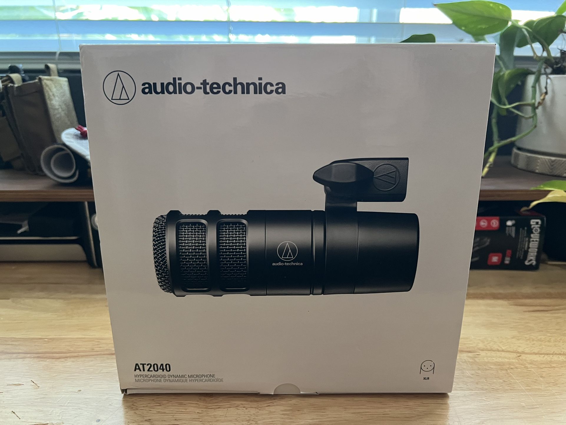 Audio-Technica AT2040 Hypercardioid Dynamic Podcast Microphone for Sale ...