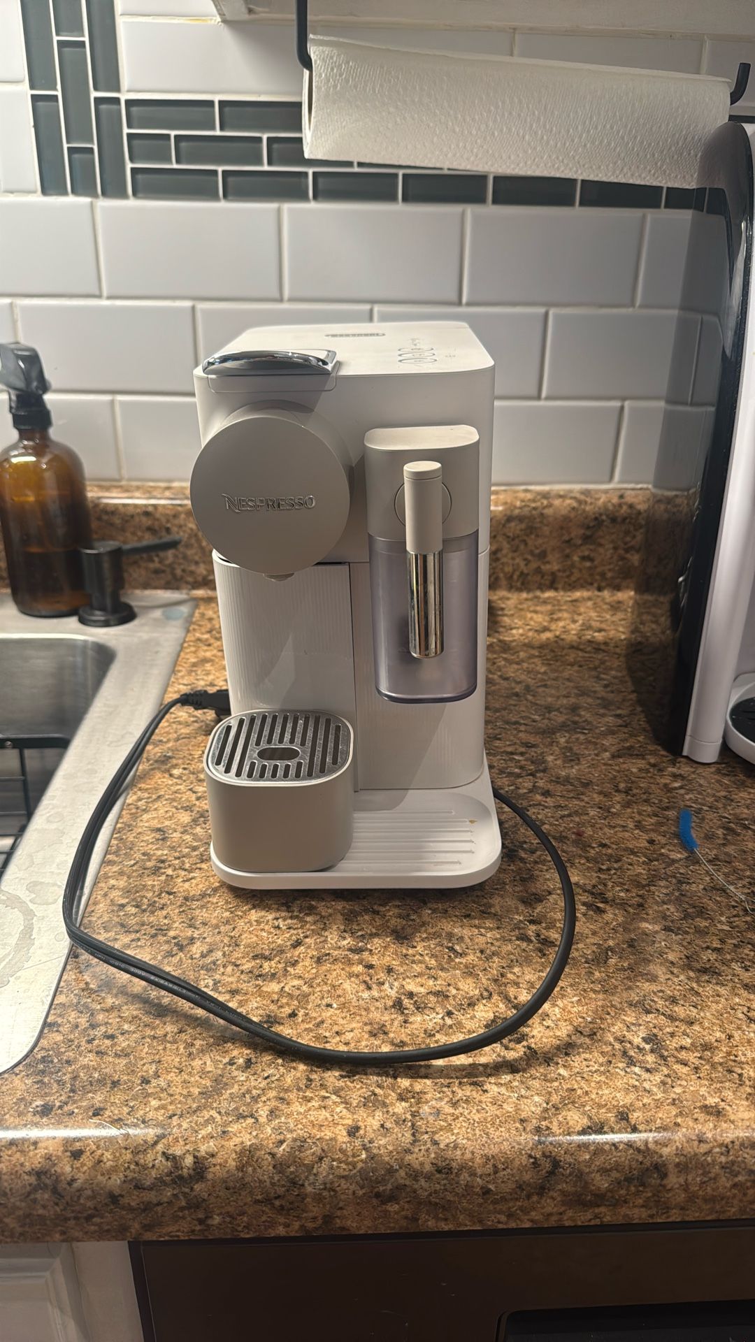 DeLonghi Nespresso Machine for Sale in Phoenix, AZ - OfferUp