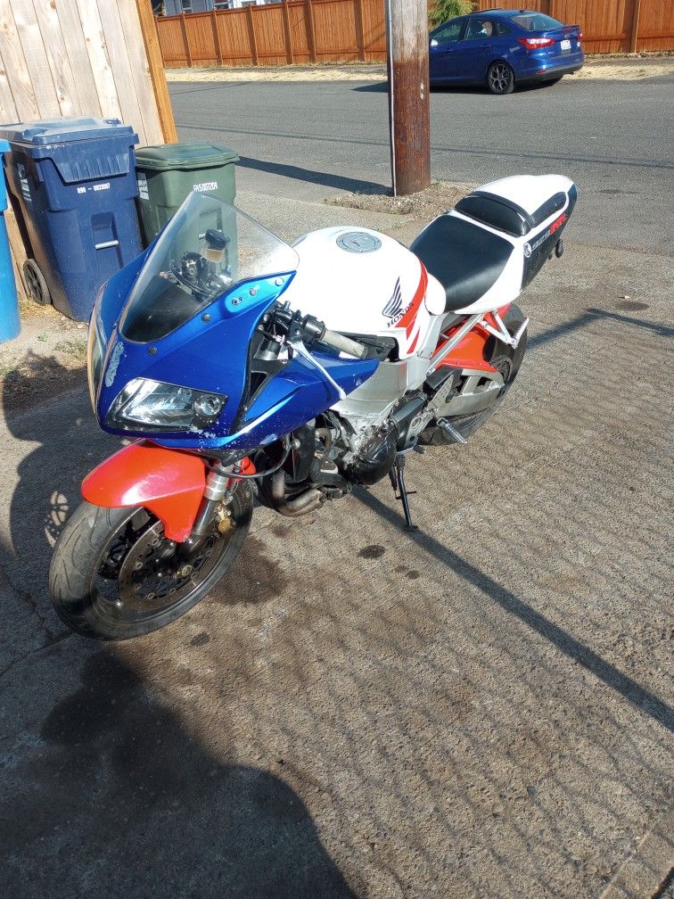 2001 Honda CBR 929RR for Sale in Ruston, WA - OfferUp