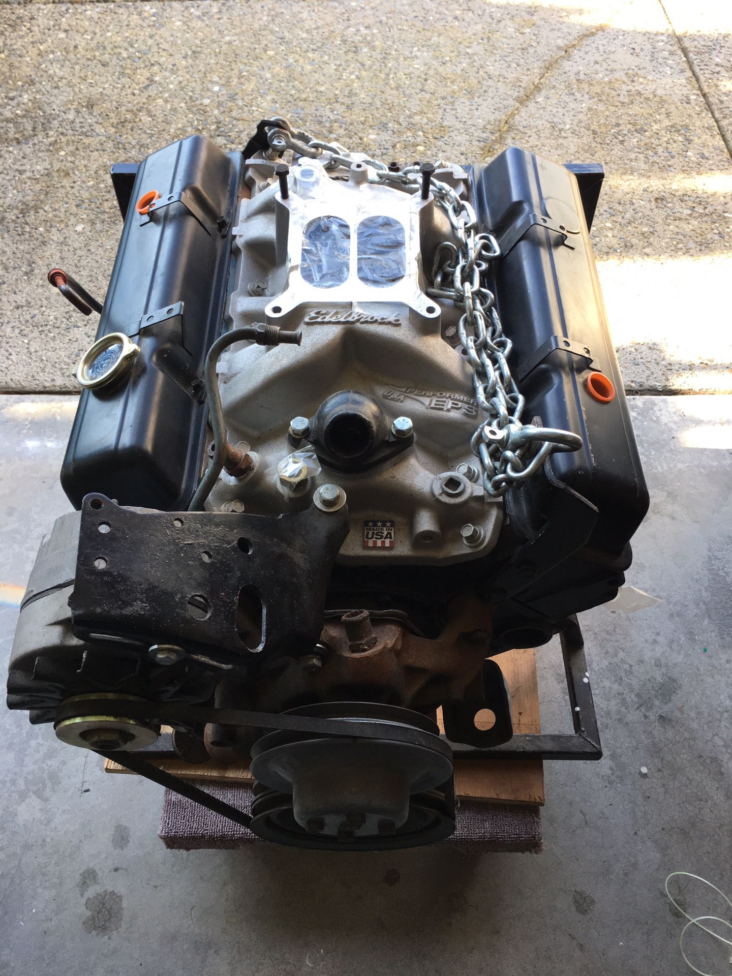 Small block Chevy 350 GM crate engine and TH400 transmission for Sale ...