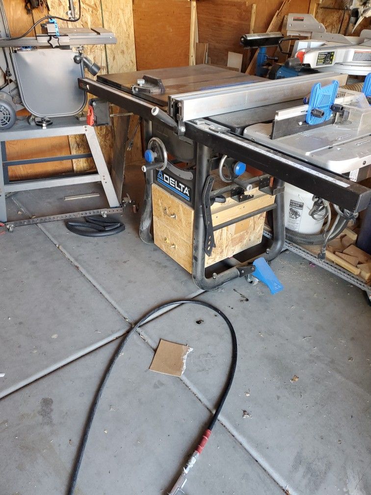 Delta 10 Inch W/router Extension $800 for Sale in Waddell, AZ - OfferUp