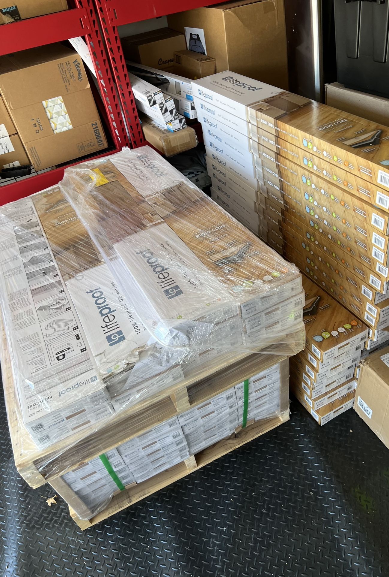 Lifeproof Essential Oak 6 MIL Click Lock Waterproof Luxury Vinyl Plank ...