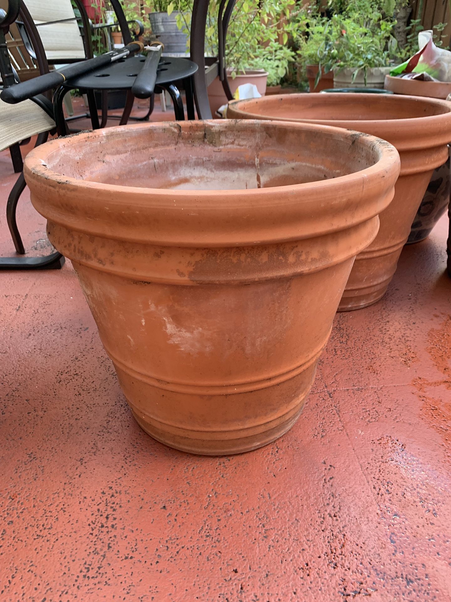 Large clay garden pot for Sale in Delray Beach, FL - OfferUp