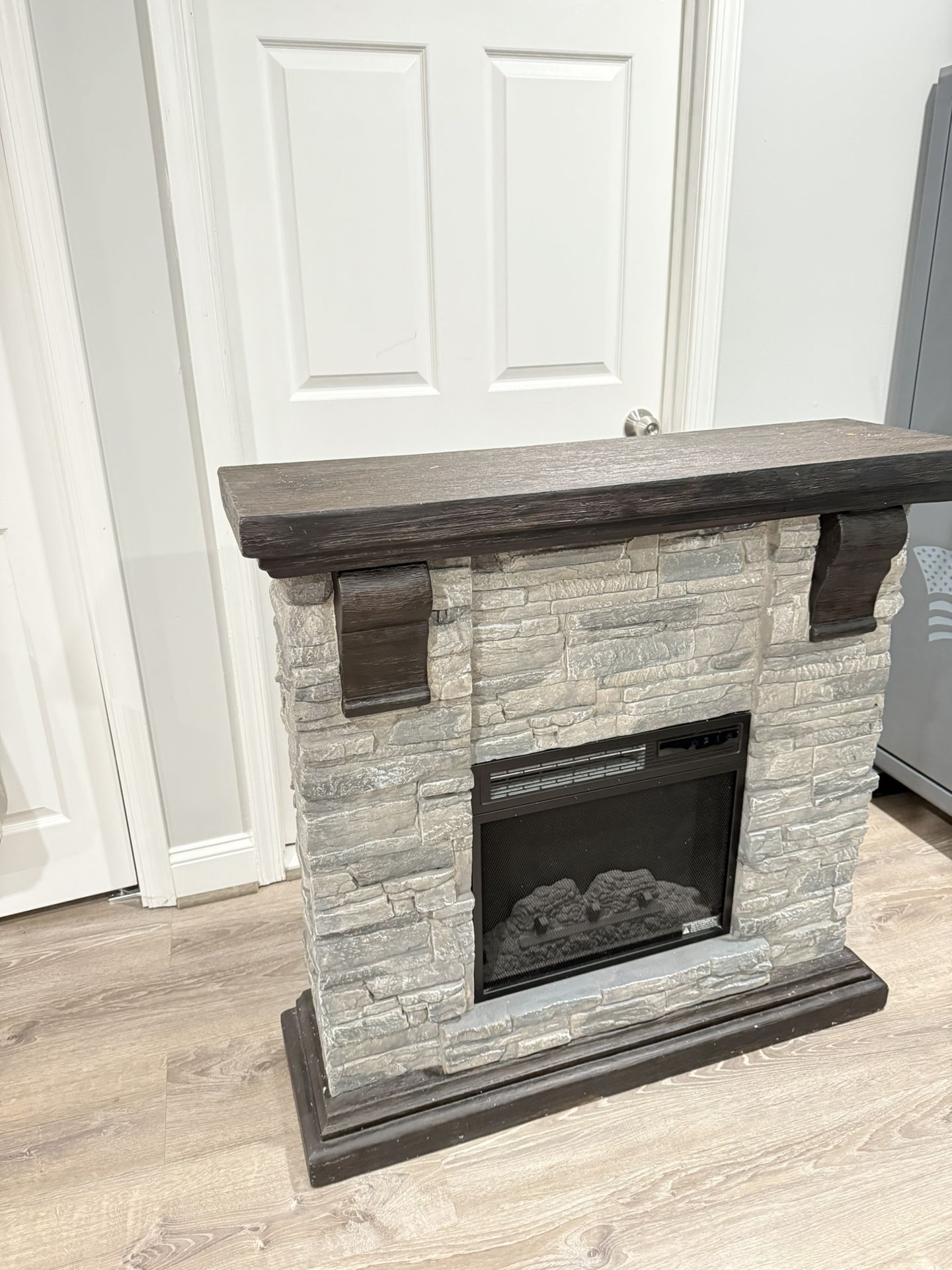 MOVE OUT SALE: FULLY FUNCTIONING FAUX STONE FREESTANDING ELECTRIC ...