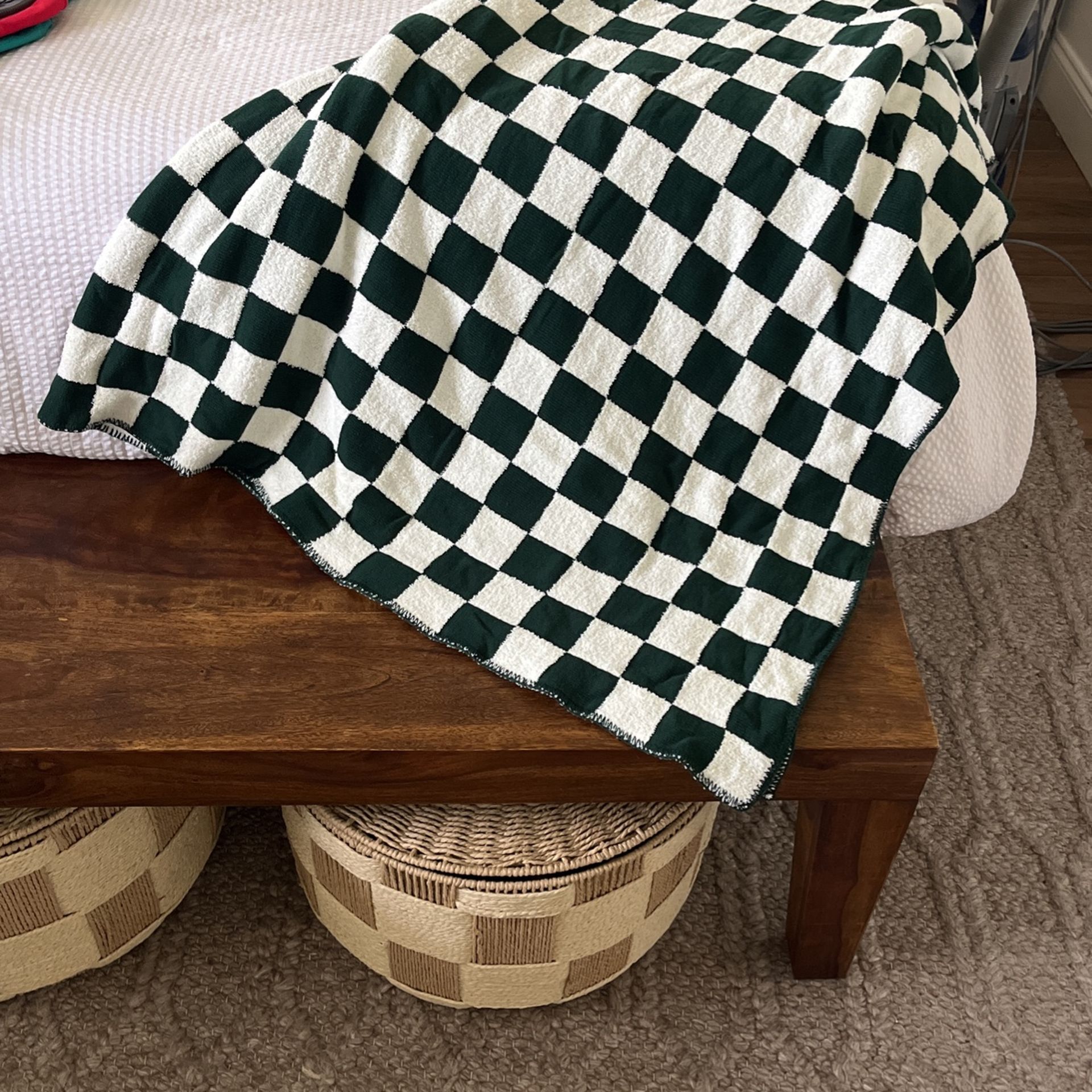 Max Studio throw Blanket for Sale in Jupiter Inlet, FL - OfferUp