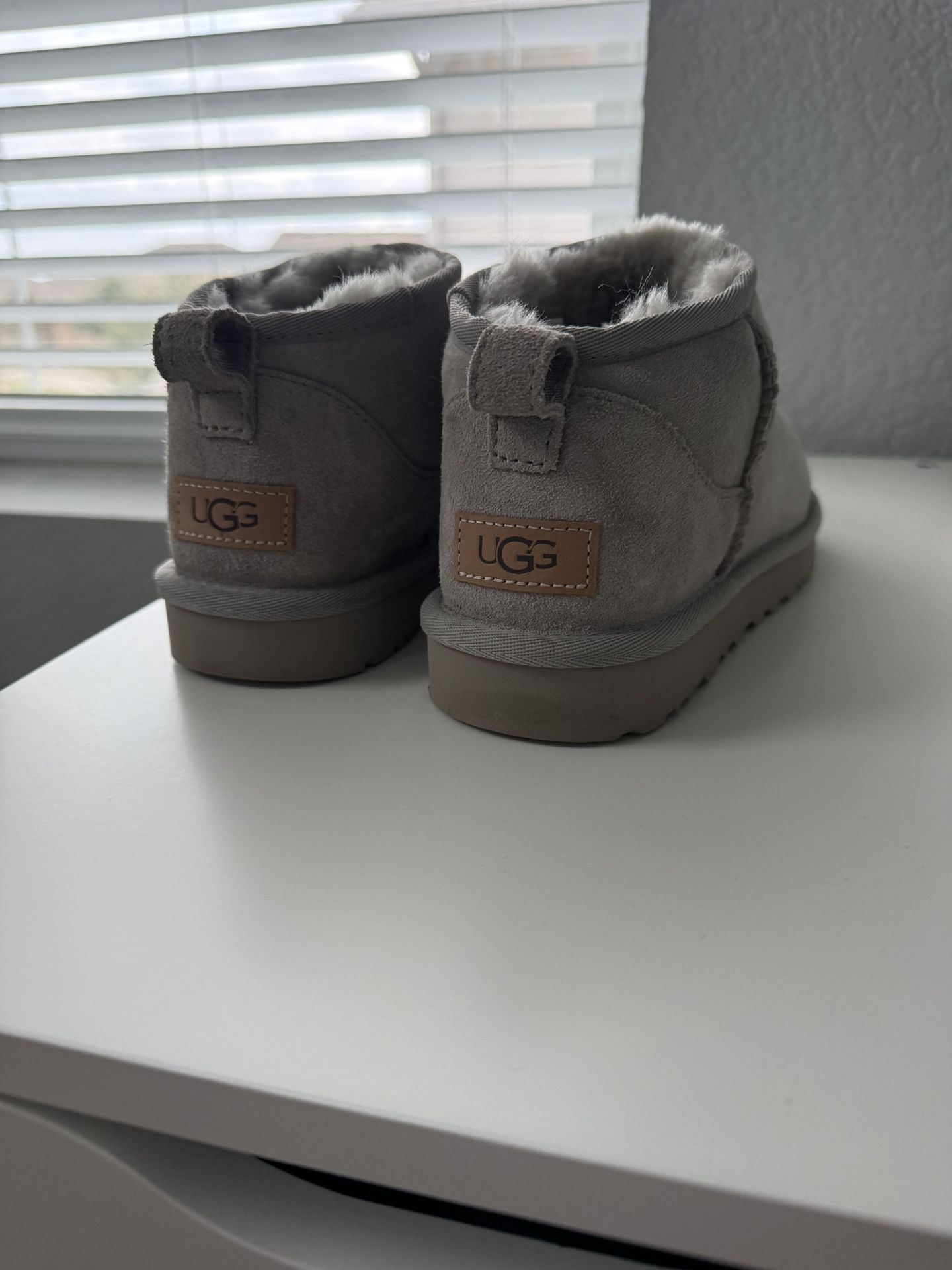 Classic Ugg minis for Sale in Manor, TX - OfferUp
