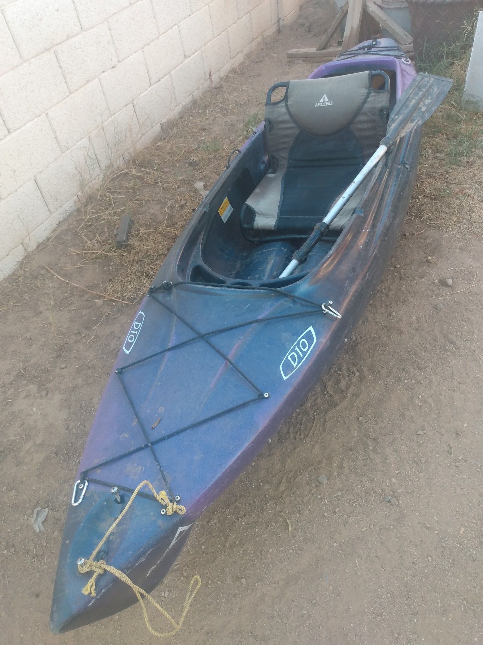 D10 Ascend 10 ft Kayak for Sale in Phoenix, AZ - OfferUp
