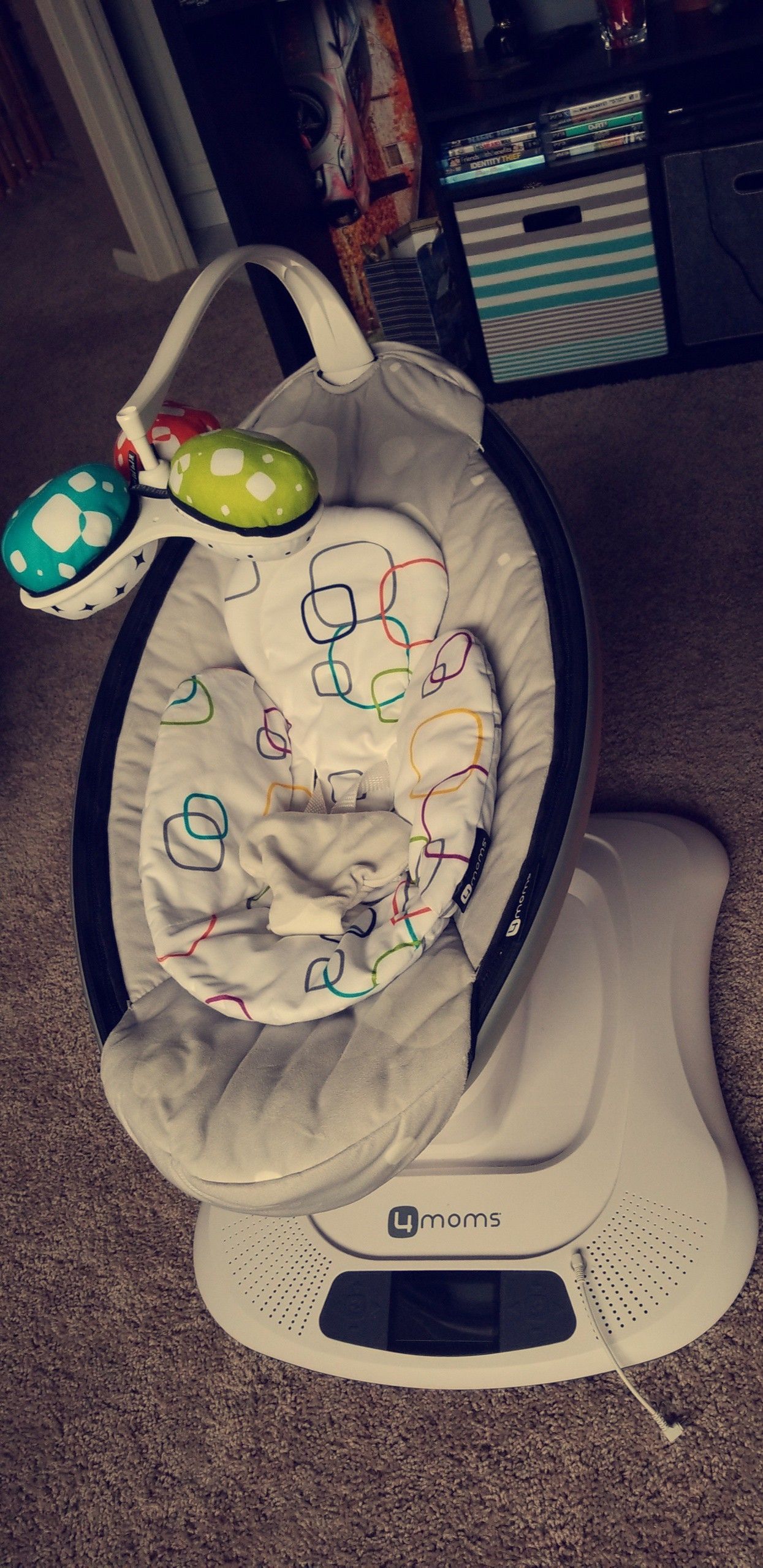 4Moms MamaRoo Bluetooth Rocker/ sleeper. for Sale in Lake in the Hills ...
