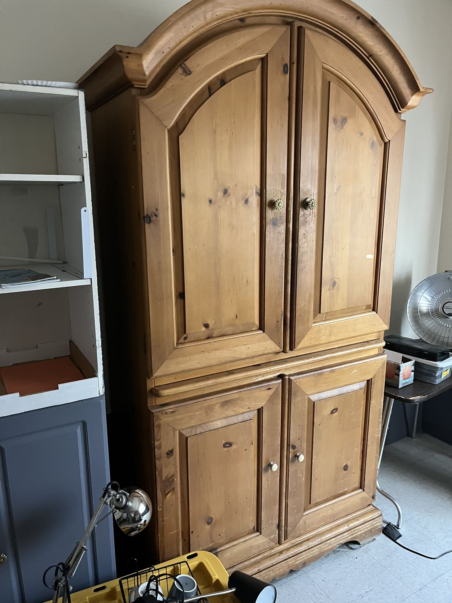 Nice Sturdy Cabinet for Sale in Anaheim, CA - OfferUp