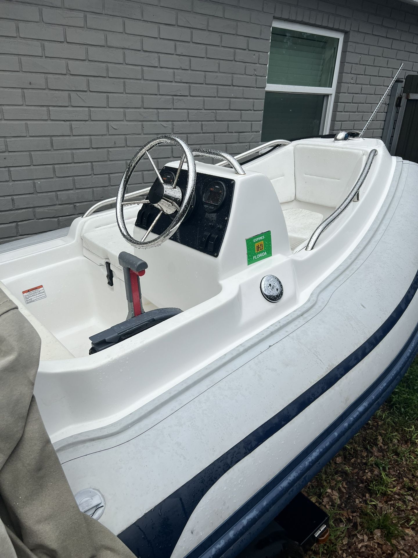 12’ Zodiac Tender With Center Console and A 40HP Yamaha Outboard. for ...