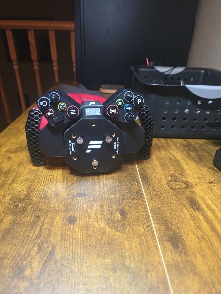 Fanatec Csl Universal hub for Sale in Buckeye, AZ - OfferUp