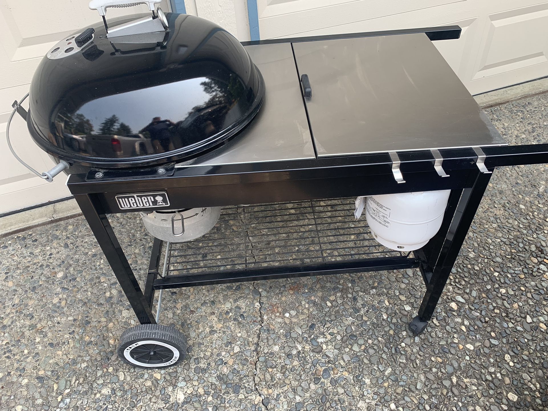 Weber SS Performer Charcoal Bbq Grill for Sale in Bothell, WA - OfferUp