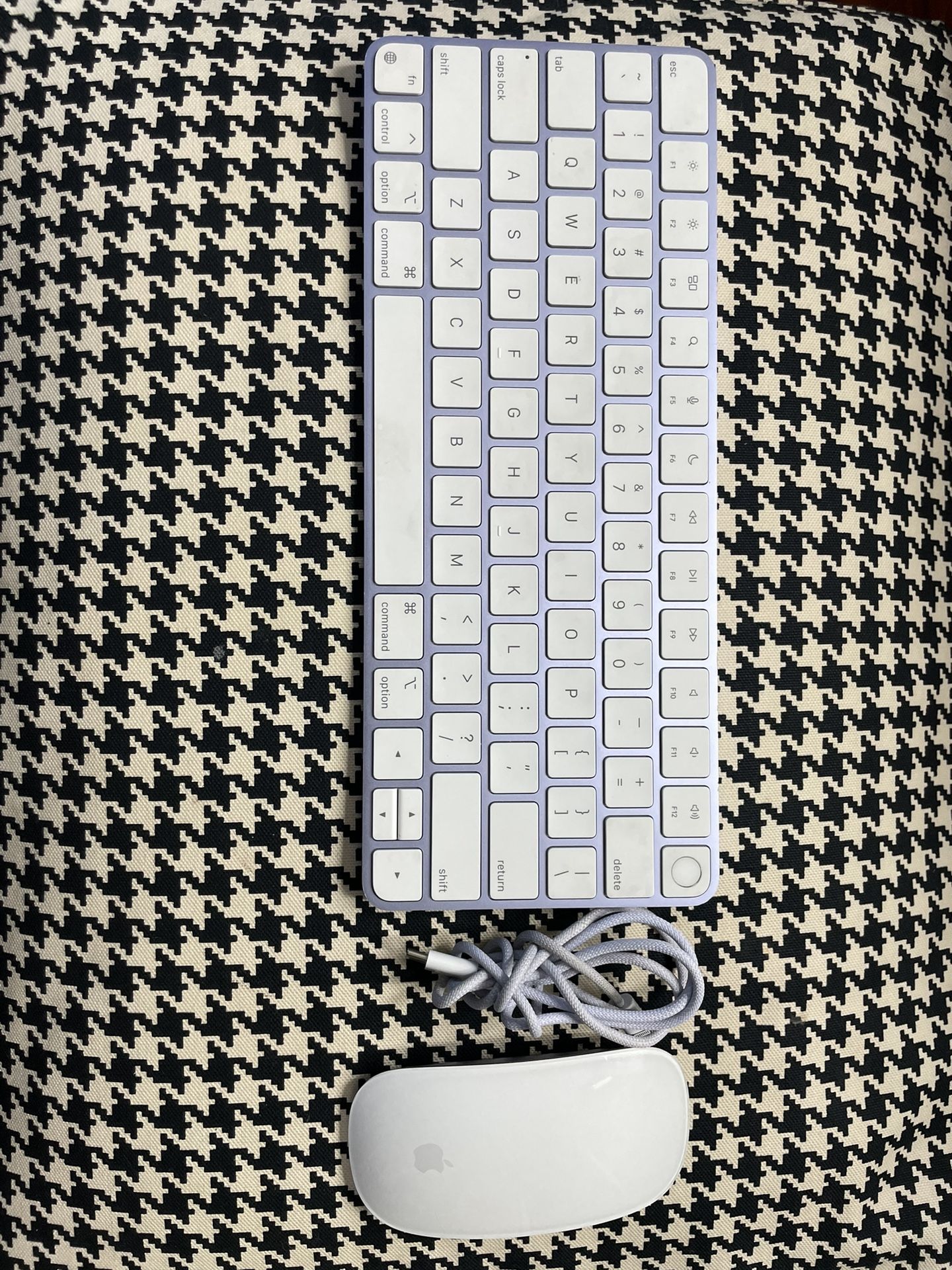 Apple, Magic Mouse + Magic Keyboard for Sale in Lake Elsinore, CA - OfferUp