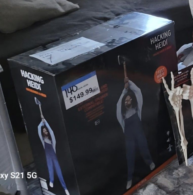 Hacking Heidi Animatronic for Sale in El Mirage, AZ - OfferUp