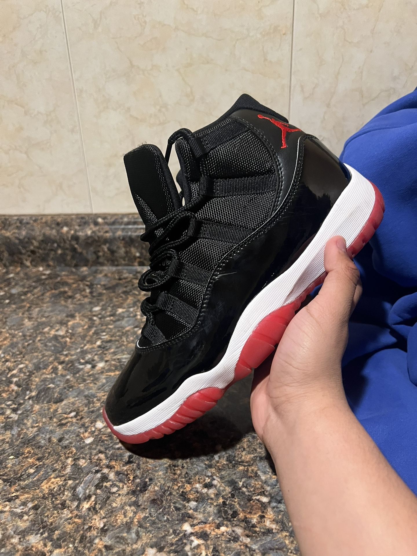 Size 9 Bred 11s for Sale in Central Islip, NY - OfferUp