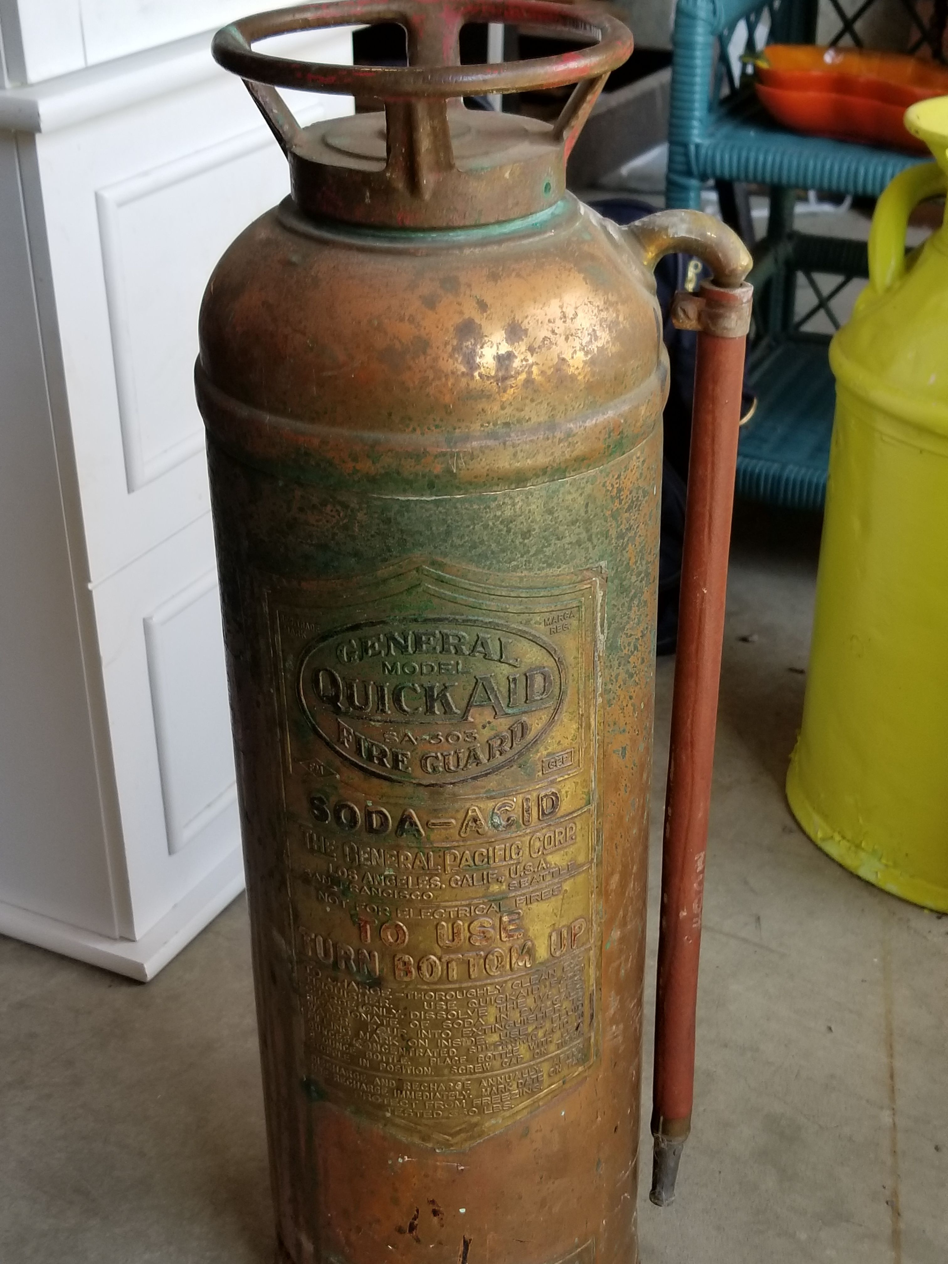 Vintage fire extinguisher. General Fire Guard Quick Aid. Model sa303 ...