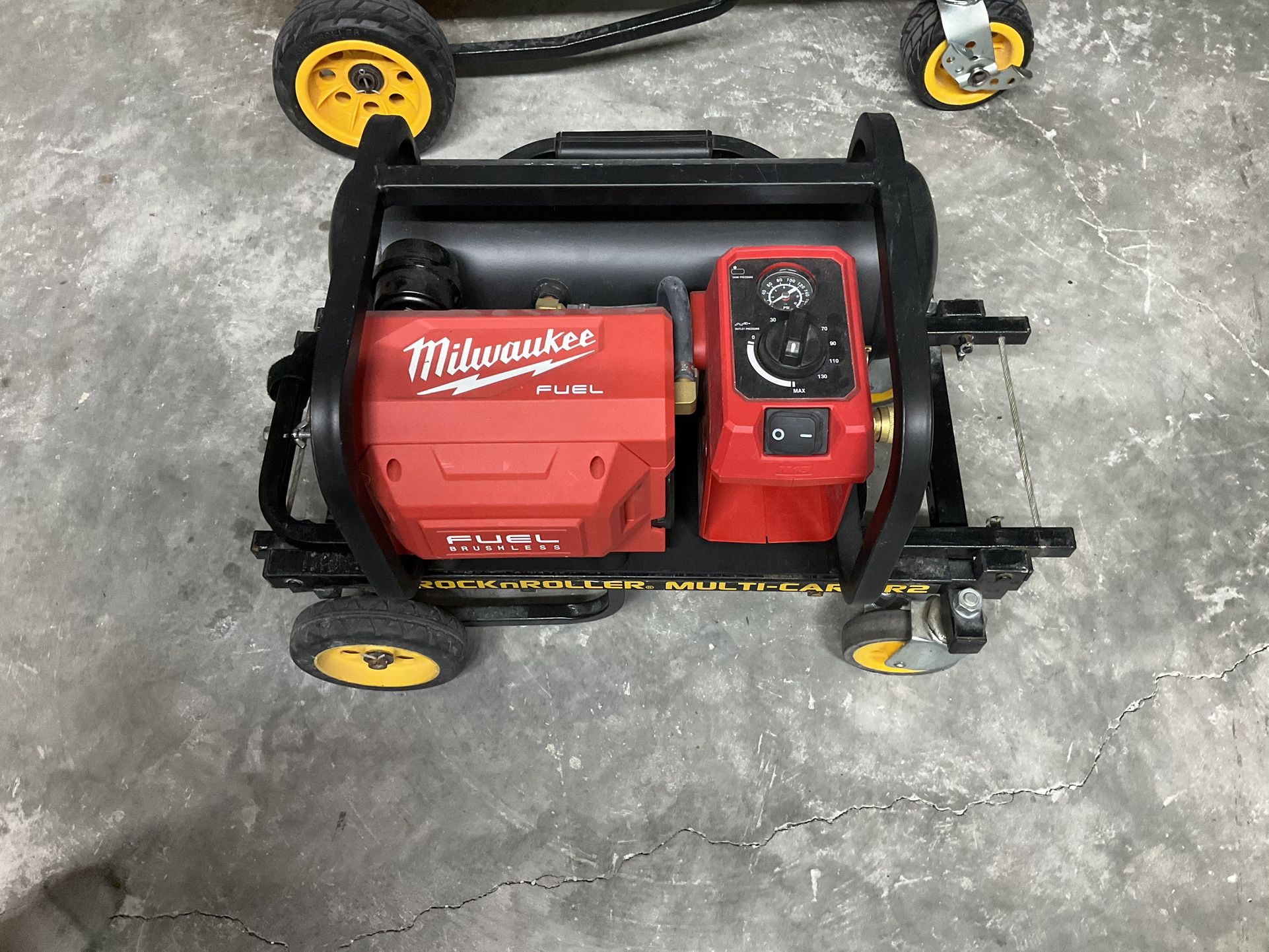 Milwaukee 18v Air Compressor for Sale in Pembroke Pines, FL - OfferUp