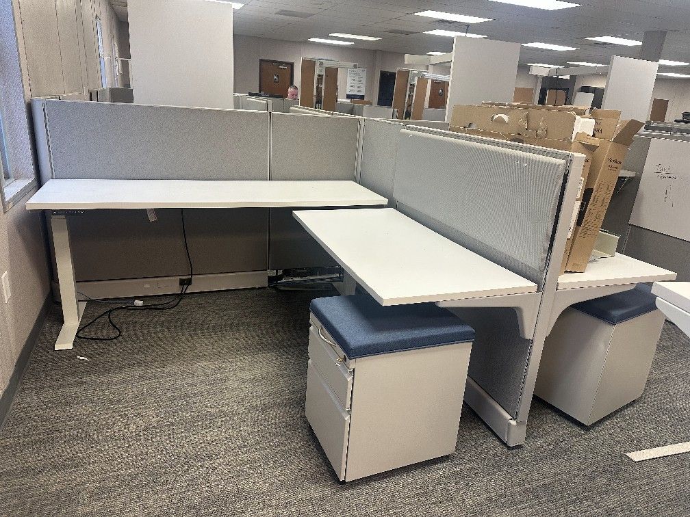 Herman Miller 6 x 6 48 inches tall lift desk Return Telemarketing for ...