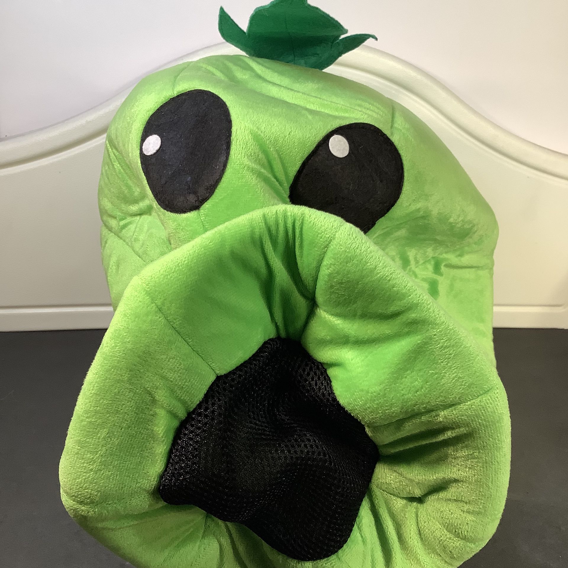 Plants vs Zombies Pea Shooter Mask for Sale in San Antonio, TX - OfferUp