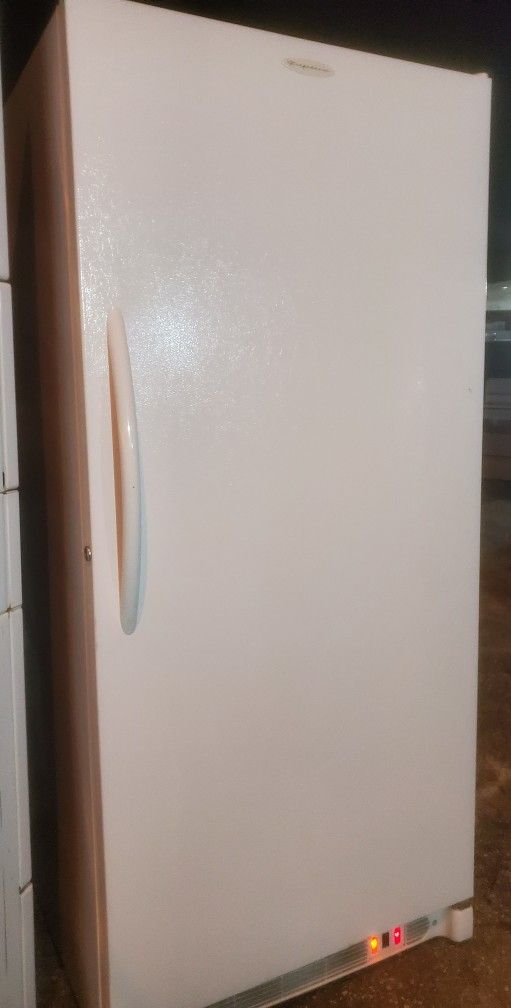 20cf Frigidaire upright freezer, frost-free, Used w/ Warranty, Delivery ...