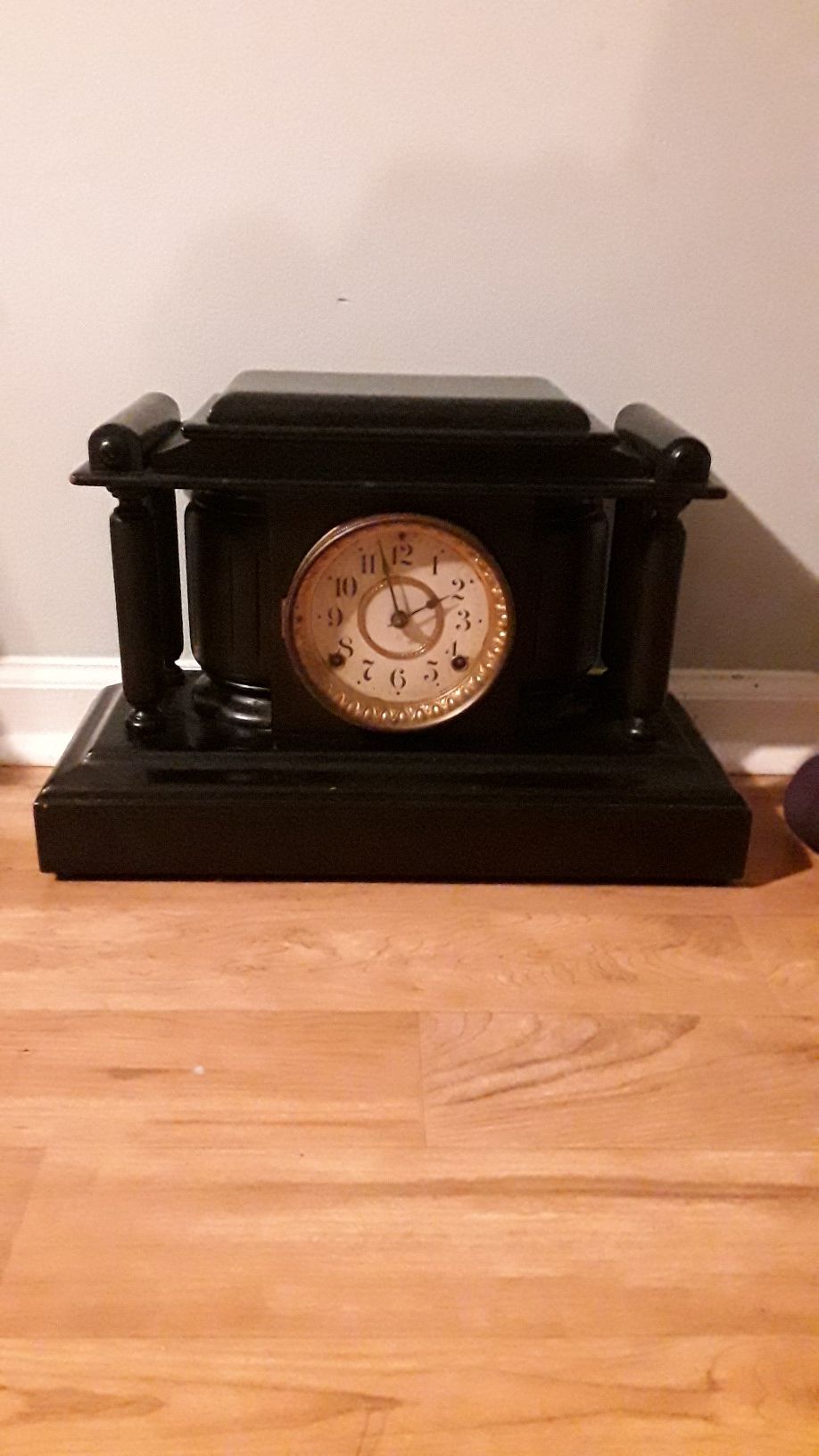 Antique clock for Sale in Cary, NC - OfferUp