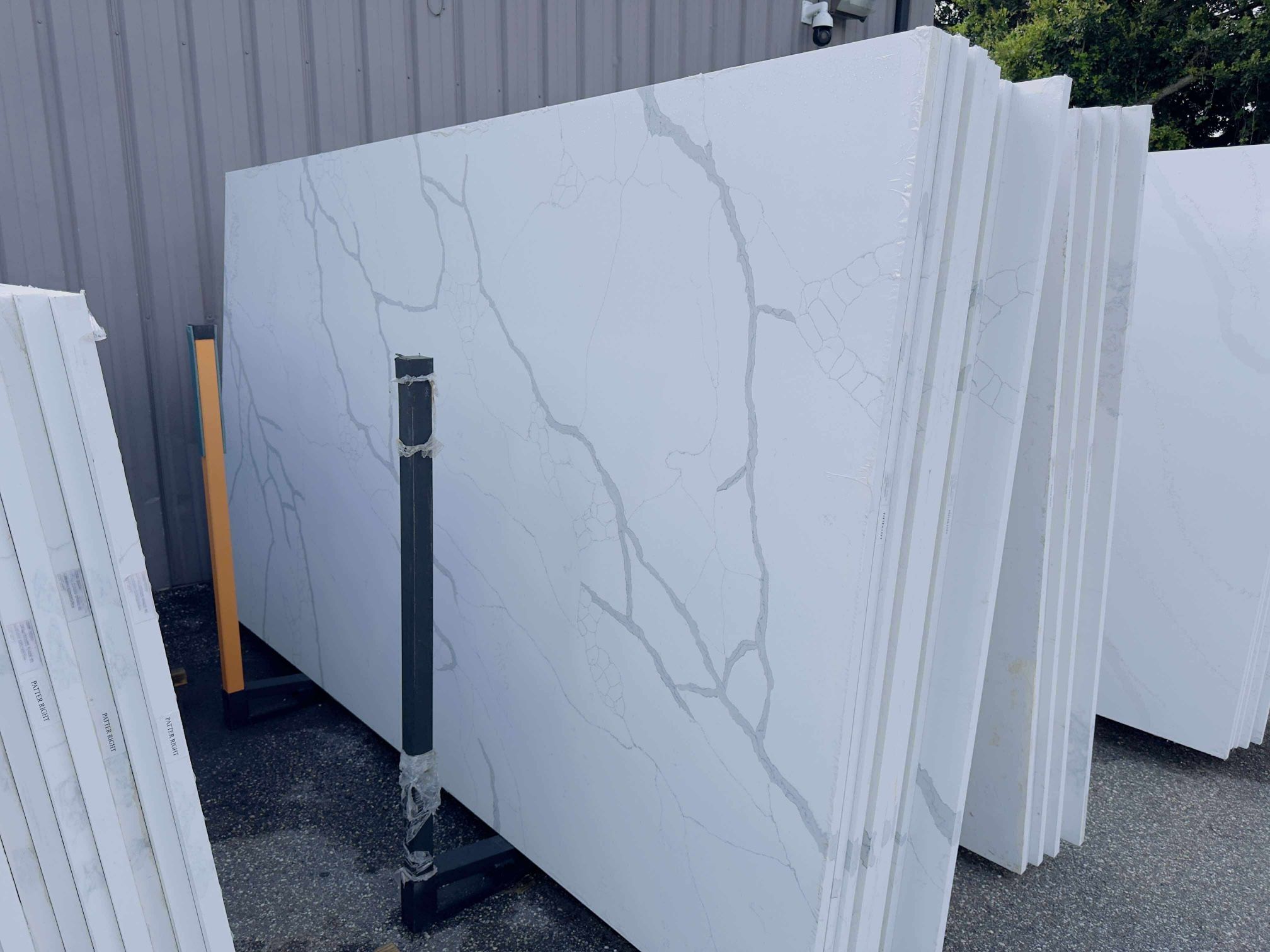 QUARTZ STONE SLABS SUPER JUMBO IN CALACATTA CARRARA MARBLE Each slabs ...