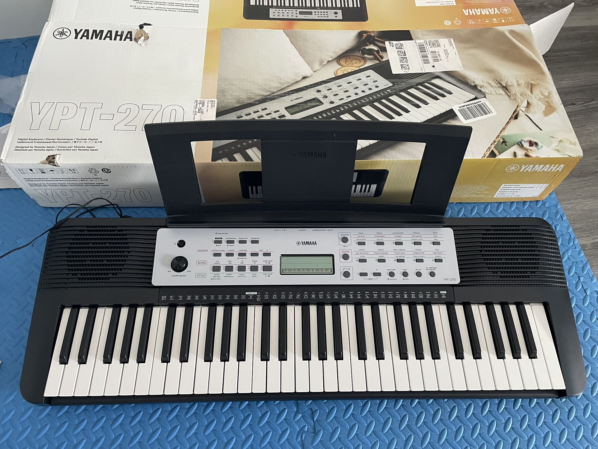 Yamaha YPT-270 61-key, entry-level Portable Keyboard for Sale in ...