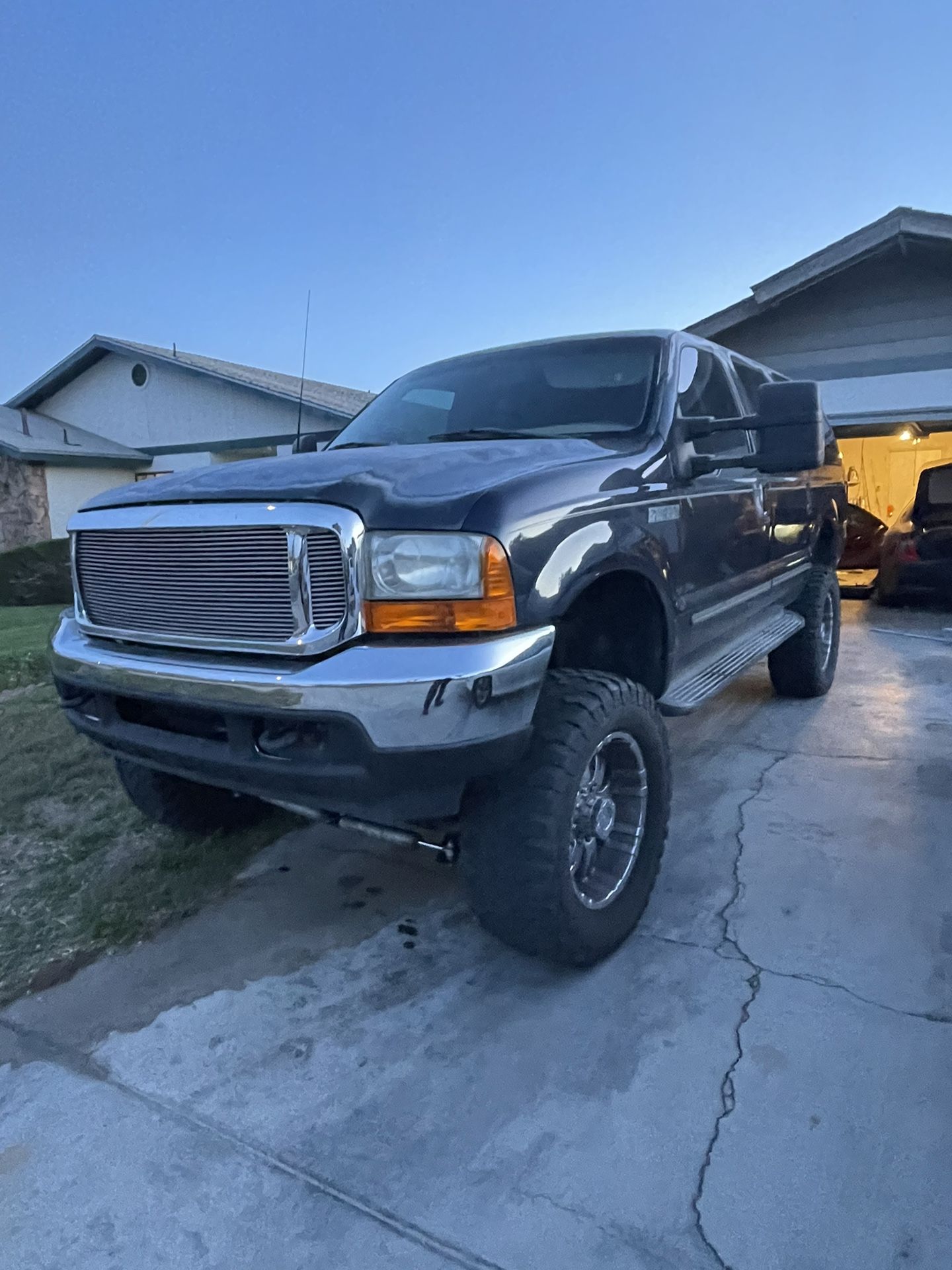 2000 Ford Excursion for Sale in Ridgecrest, CA - OfferUp