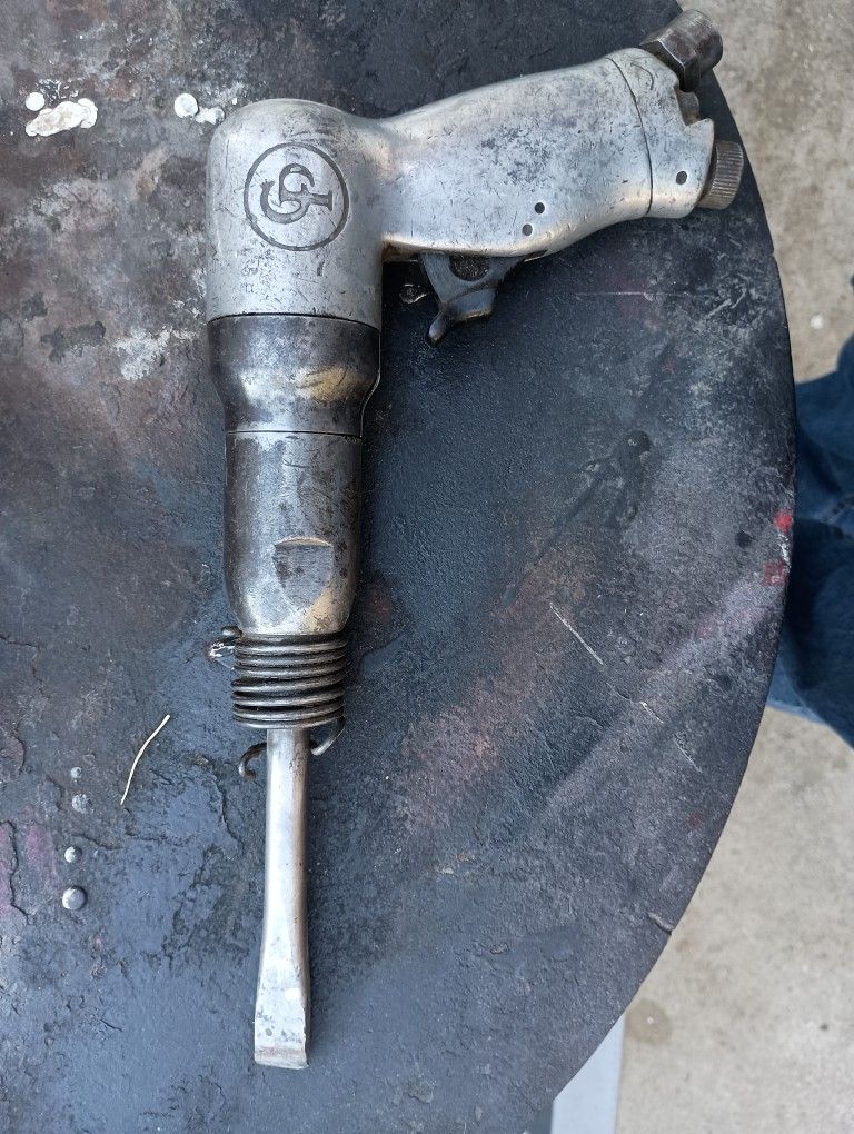 Chicago Pneumatic ZIP GUN for Sale in Bakersfield, CA - OfferUp