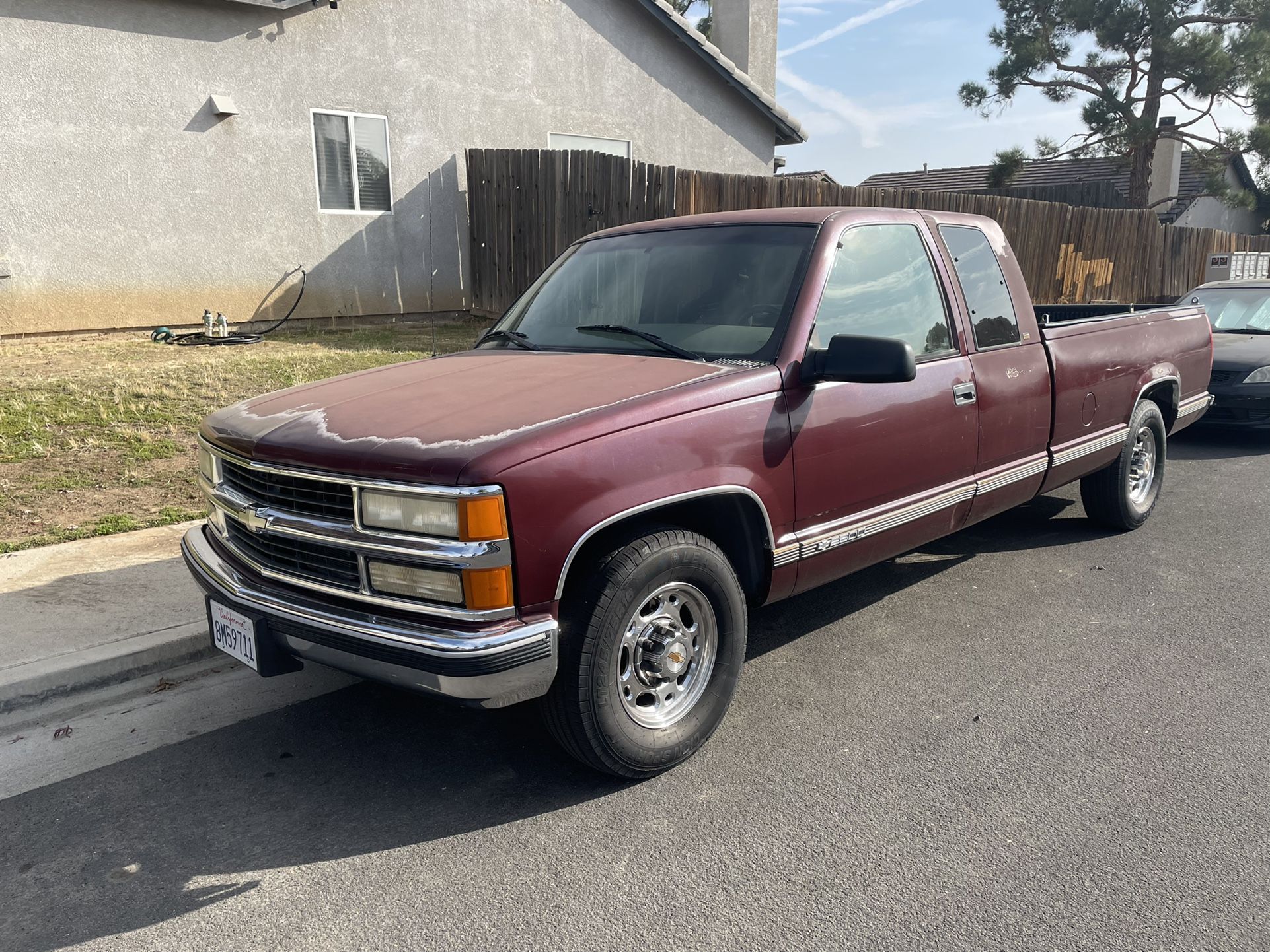 1998 Chevrolet C/K 2500 for Sale in Bakersfield, CA - OfferUp