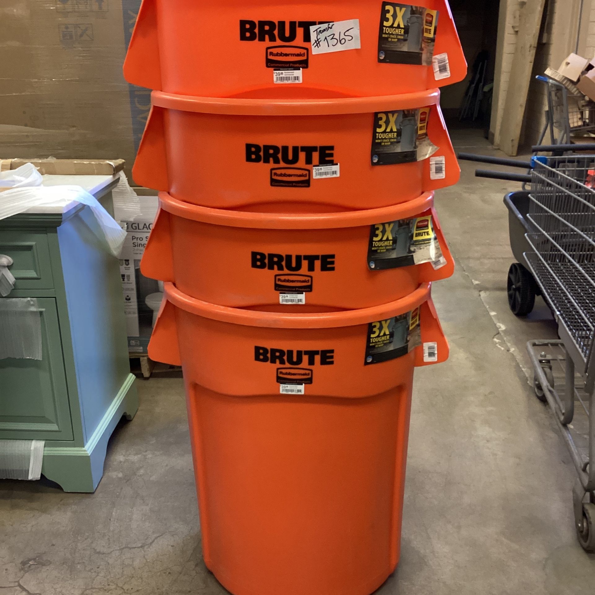 Rubbermaid Commercial Products Brute 44 Gal. Orange Round Vented Trash ...