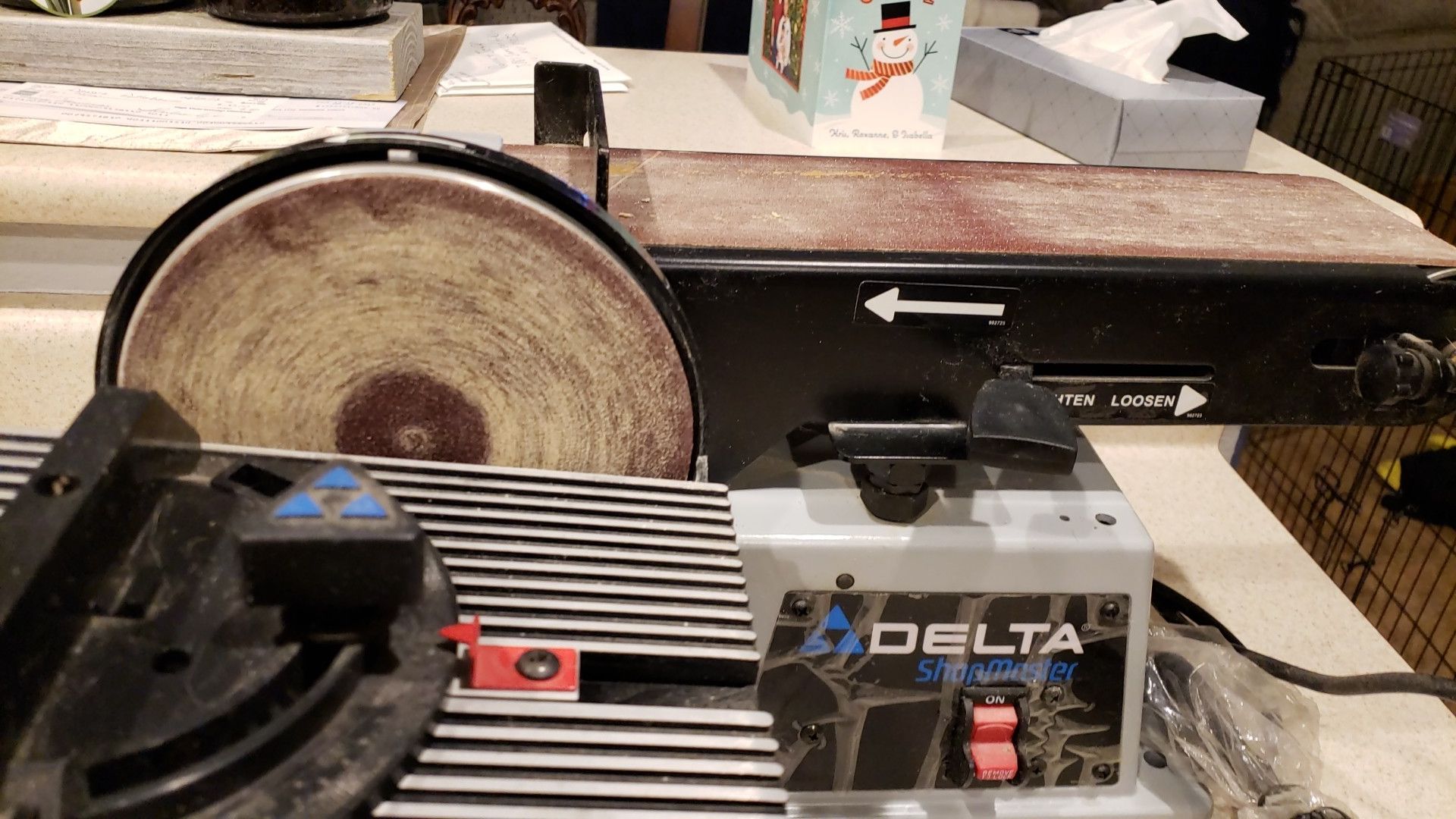 DELTA SHOPMASTER 4" BELT SANDER W/ 6" DISC, TABLETOP for Sale in North ...
