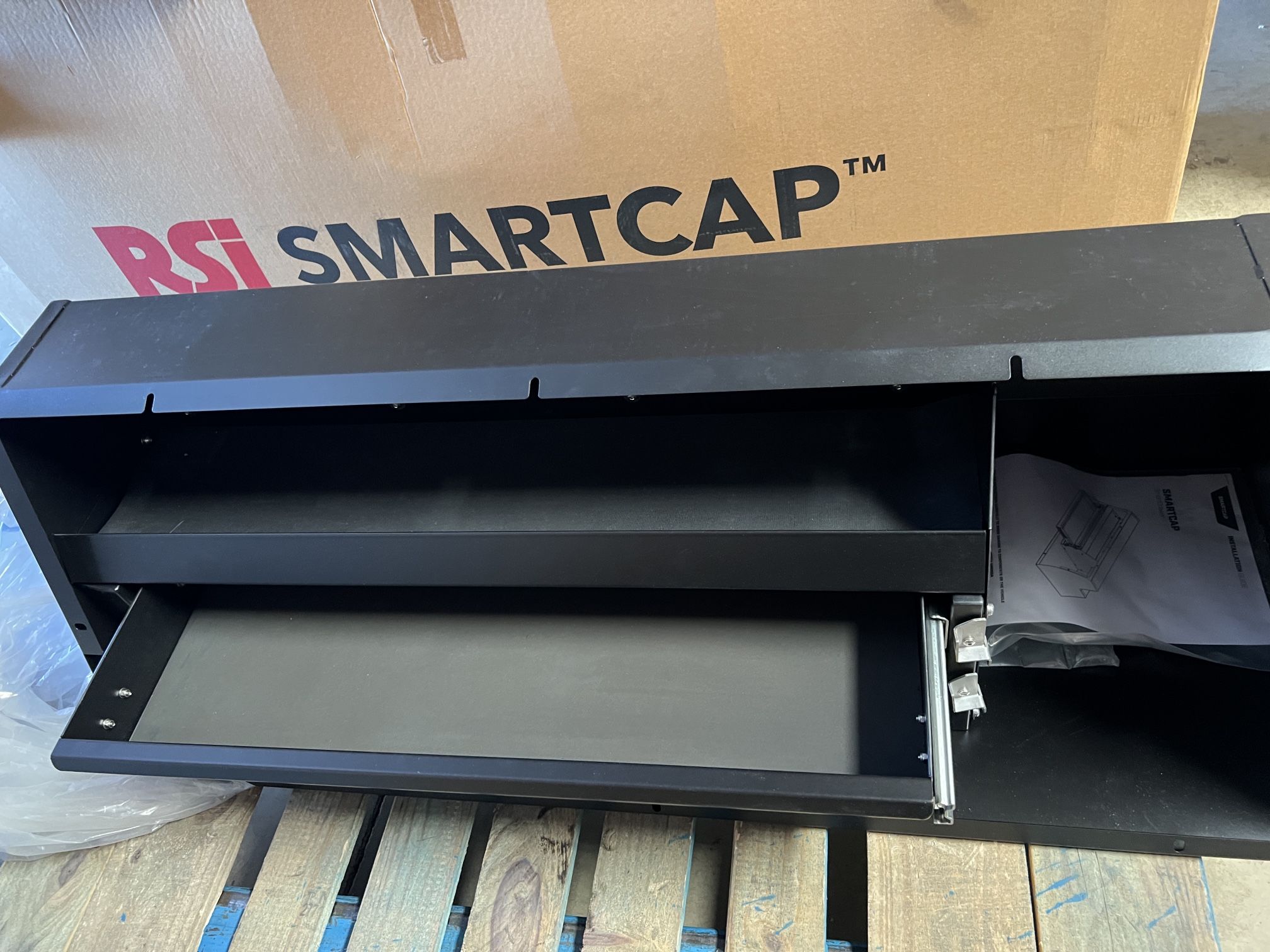SmartCap SA0513 - EVO Series Driver Side Mount Drawer-Bin All Mid Size ...