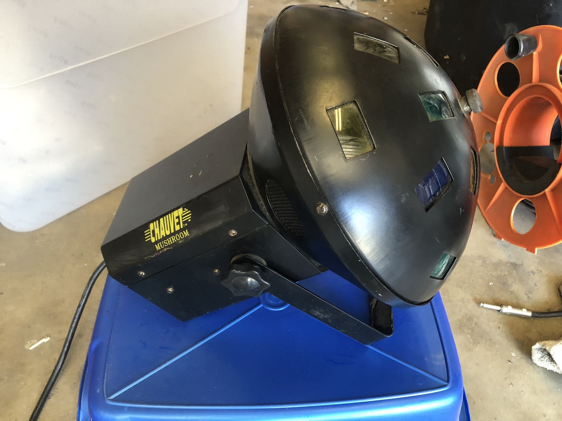 Chauvet Mushroom Light for Sale in Anaheim, CA - OfferUp